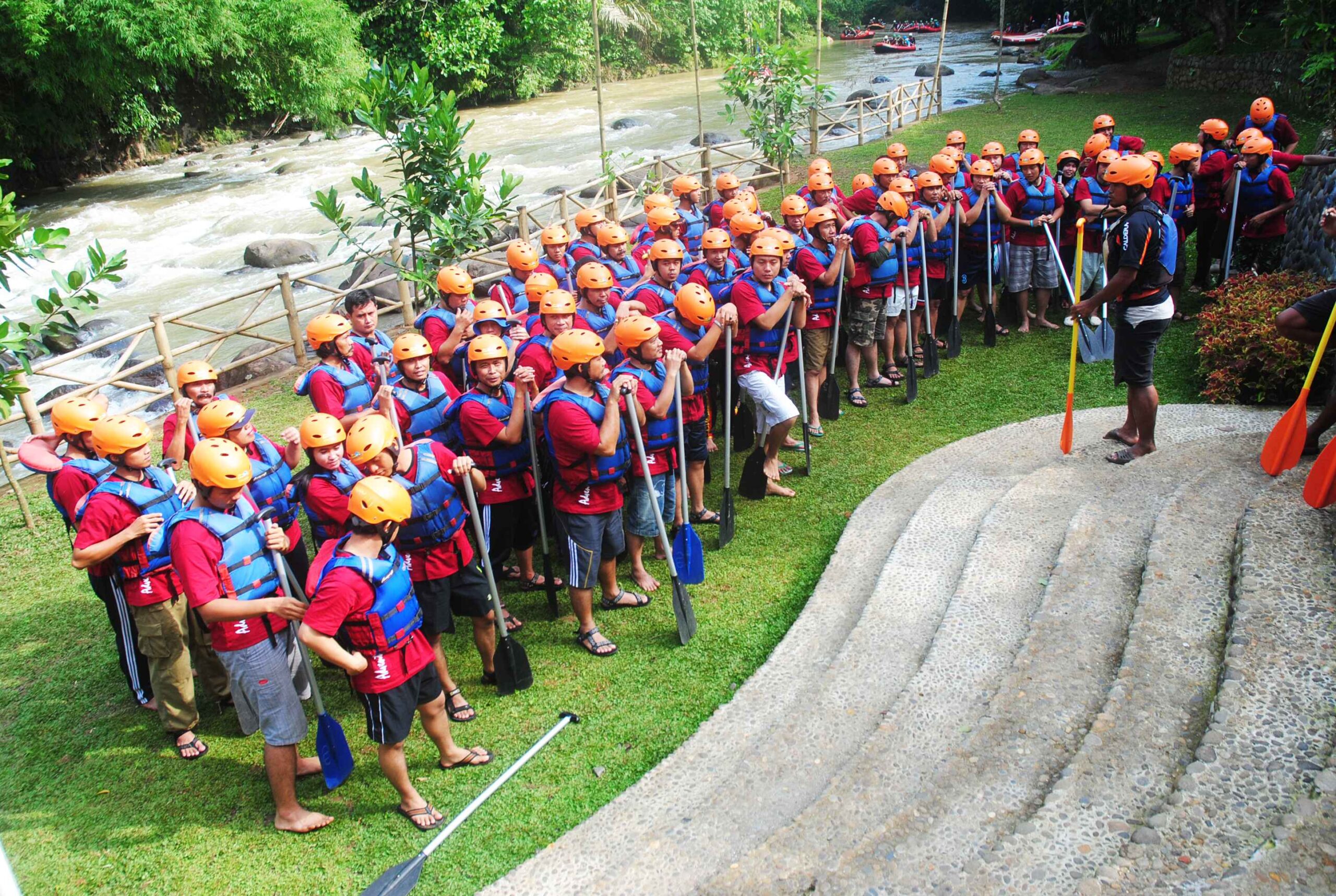 Tempat Arung Jeram di Sungai Citarik Sukabumi Bersama Caldera Adventure